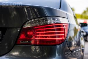 Grey BMW 520 2008 in Riga, with an engine capacity of 2.00 L and mileage of 419 thousand km for 6800 €, photo 27 on AUTOMOTO.COM.LV
