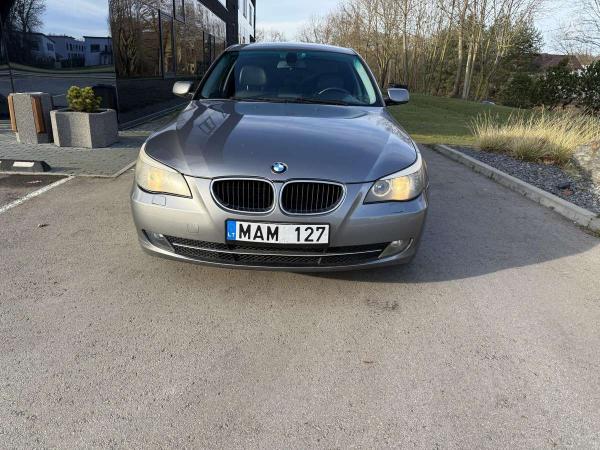 Grey BMW 520 2009 in Kaunas, with an engine capacity of 0.00 L and mileage of 445 thousand km for 4250 €, photo 2 on AUTOMOTO.COM.LV