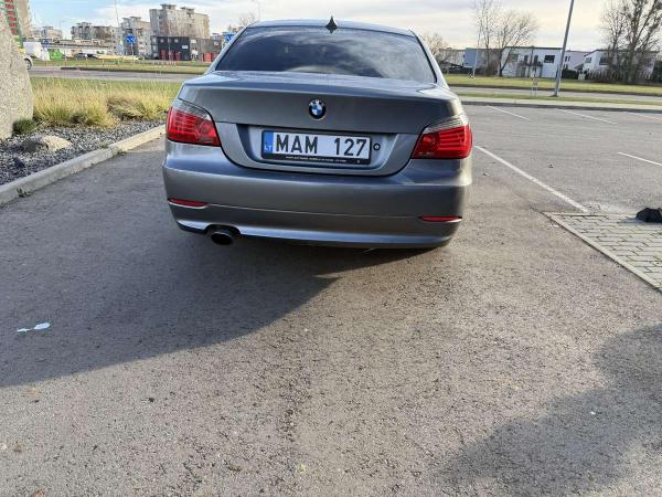 Grey BMW 520 2009 in Kaunas, with an engine capacity of 0.00 L and mileage of 445 thousand km for 4250 €, photo 6 on AUTOMOTO.COM.LV