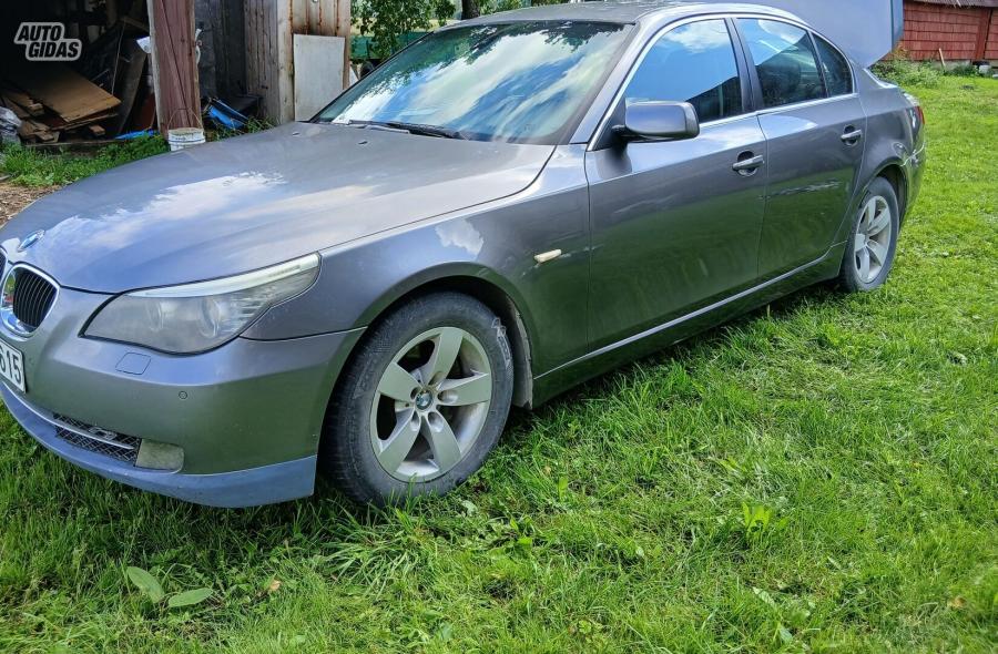 Grey BMW 520 2009 in Panevezys, with an engine capacity of 2.00 L and mileage of 221 thousand km for 3500 €, photo 2 on AUTOMOTO.COM.LV