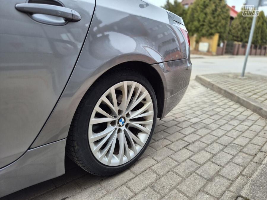 Pelēks BMW 520 2009 Klaipėda, ar dzinēja tilpumu 2.00 L un nobraukumu 183 tūkst. km par 3500 €, foto 4 vietnē AUTOMOTO.COM.LV