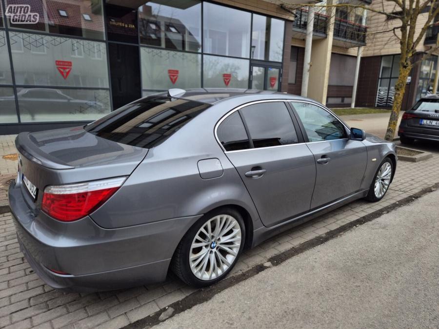 Pelēks BMW 520 2009 Klaipėda, ar dzinēja tilpumu 2.00 L un nobraukumu 183 tūkst. km par 3500 €, foto 6 vietnē AUTOMOTO.COM.LV