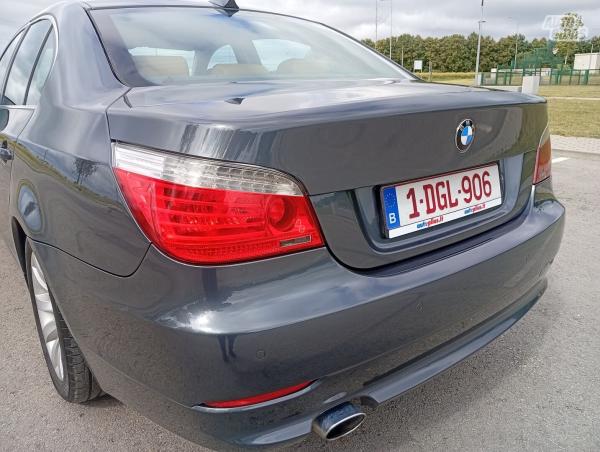 Pelēks BMW 520 2009 Viļņa, ar dzinēja tilpumu 2.00 L un nobraukumu 213 tūkst. km par 4900 €, foto 10 vietnē AUTOMOTO.COM.LV