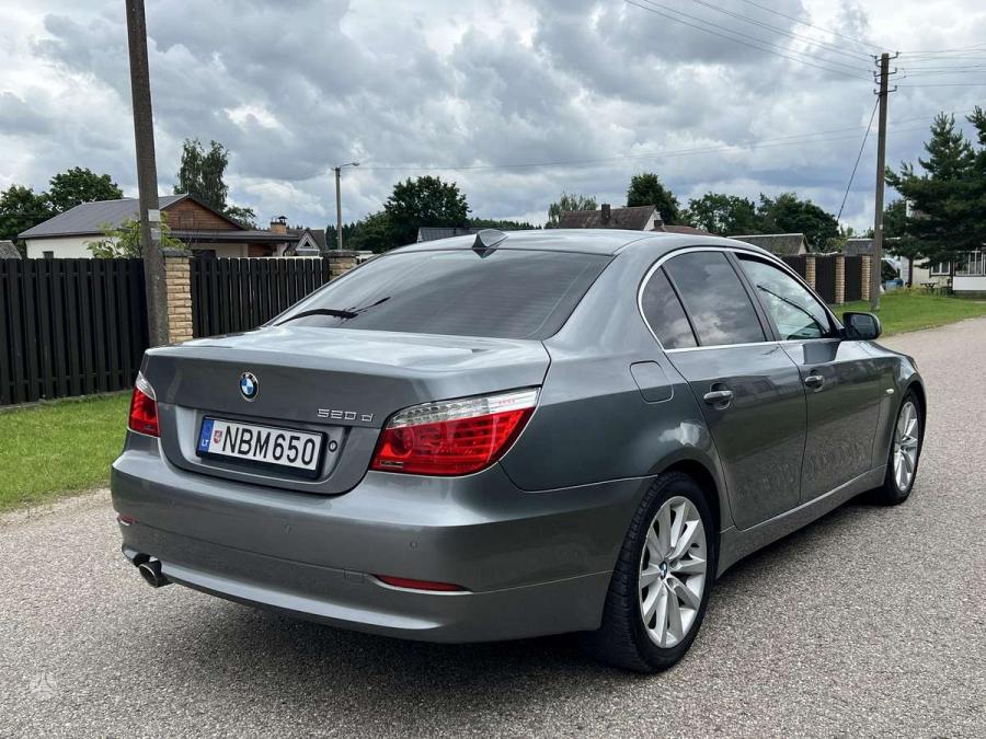 Pelēks BMW 520 2009 Utena, ar dzinēja tilpumu 2.00 L un nobraukumu 346 tūkst. km par 3950 €, foto 9 vietnē AUTOMOTO.COM.LV