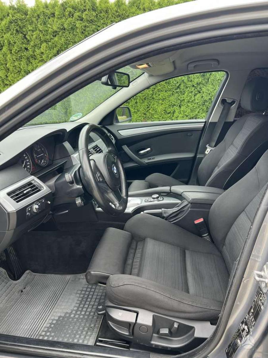 Pelēks BMW 520 2009 Utena, ar dzinēja tilpumu 2.00 L un nobraukumu 346 tūkst. km par 3950 €, foto 17 vietnē AUTOMOTO.COM.LV