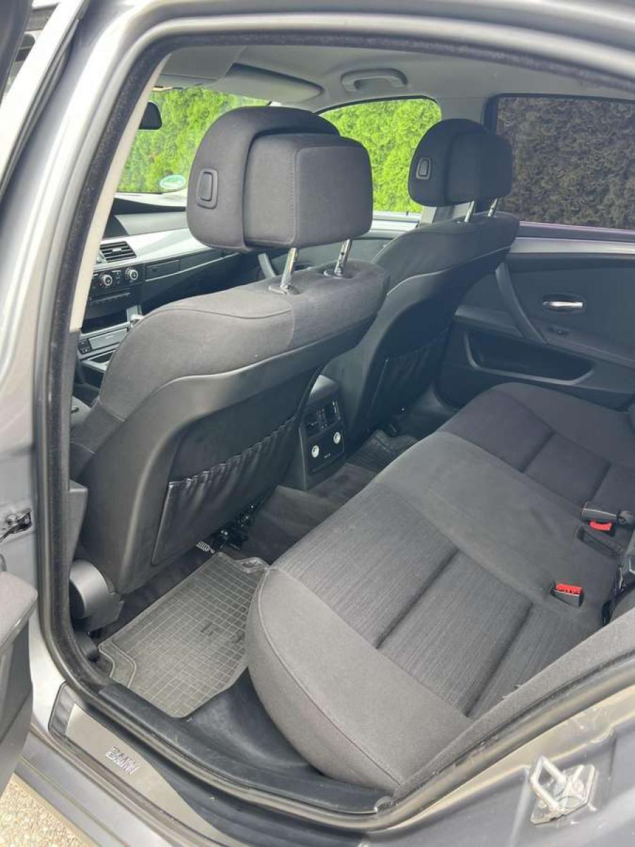 Pelēks BMW 520 2009 Utena, ar dzinēja tilpumu 2.00 L un nobraukumu 346 tūkst. km par 3950 €, foto 22 vietnē AUTOMOTO.COM.LV