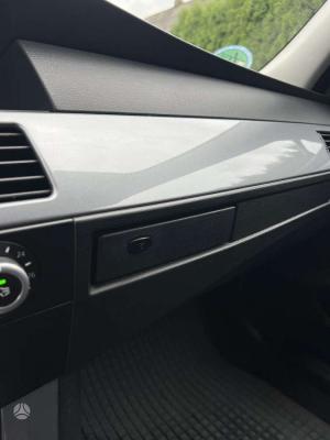 Pelēks BMW 520 2009 Utena, ar dzinēja tilpumu 2.00 L un nobraukumu 346 tūkst. km par 3950 €, foto 27 vietnē AUTOMOTO.COM.LV