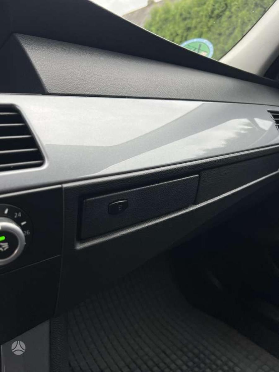 Pelēks BMW 520 2009 Utena, ar dzinēja tilpumu 2.00 L un nobraukumu 346 tūkst. km par 3950 €, foto 27 vietnē AUTOMOTO.COM.LV