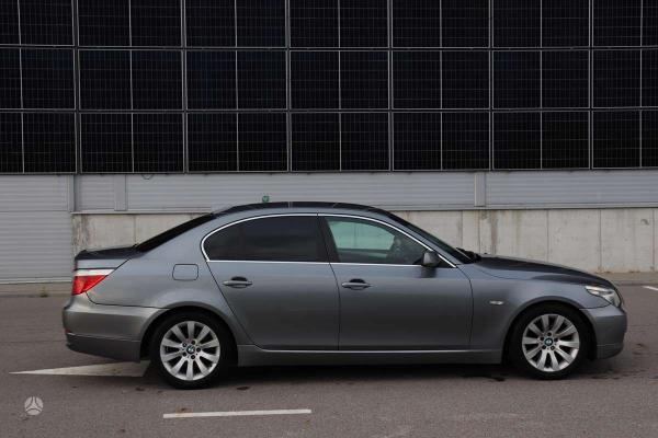 Pelēks BMW 520 2009 Klaipėda, ar dzinēja tilpumu 2.00 L un nobraukumu 299 tūkst. km par 5500 €, foto 9 vietnē AUTOMOTO.COM.LV
