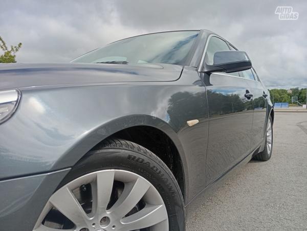 Grey BMW 520 2009 in Vilnius, with an engine capacity of 2.00 L and mileage of 214 thousand km for 5000 €, photo 9 on AUTOMOTO.COM.LV