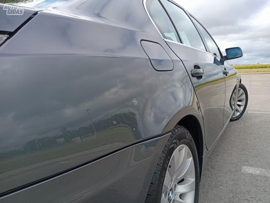 Pelēks BMW 520 2009 Viļņa, ar dzinēja tilpumu 2.00 L un nobraukumu 214 tūkst. km par 5000 €, foto 11 vietnē AUTOMOTO.COM.LV