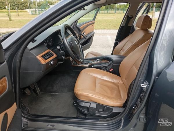 Pelēks BMW 520 2009 Viļņa, ar dzinēja tilpumu 2.00 L un nobraukumu 214 tūkst. km par 4950 €, foto 10 vietnē AUTOMOTO.COM.LV