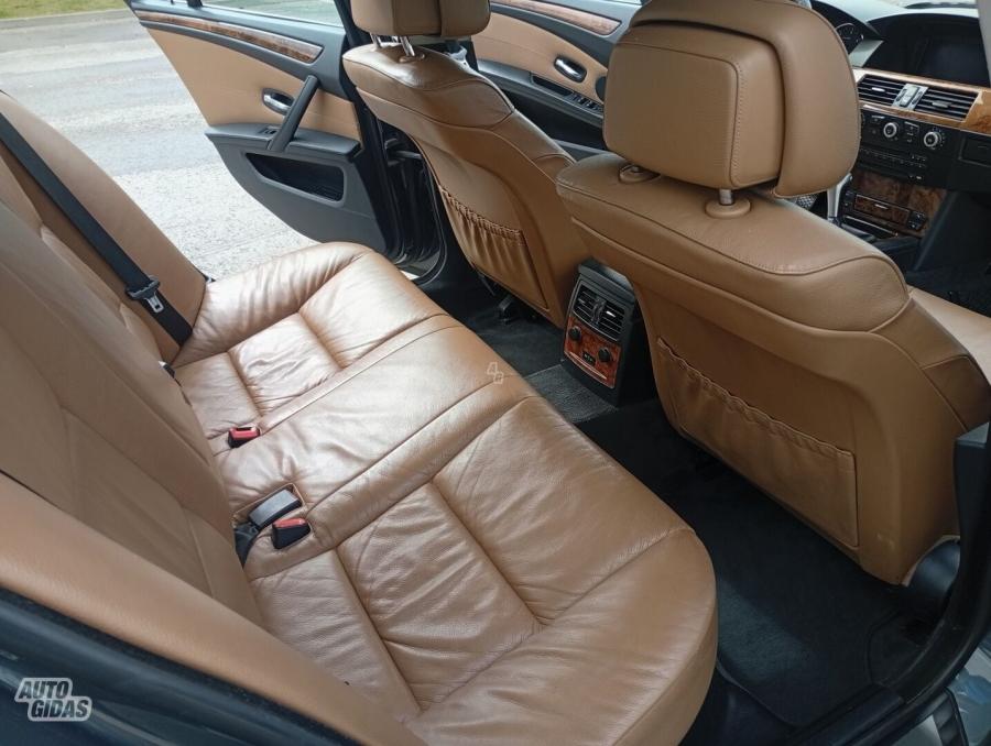 Grey BMW 520 2009 in Vilnius, with an engine capacity of 2.00 L and mileage of 214 thousand km for 4950 €, photo 12 on AUTOMOTO.COM.LV