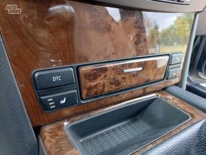 Grey BMW 520 2009 in Vilnius, with an engine capacity of 2.00 L and mileage of 214 thousand km for 4950 €, photo 17 on AUTOMOTO.COM.LV
