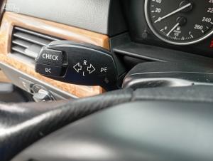 Grey BMW 520 2009 in Vilnius, with an engine capacity of 2.00 L and mileage of 214 thousand km for 4900 €, photo 25 on AUTOMOTO.COM.LV