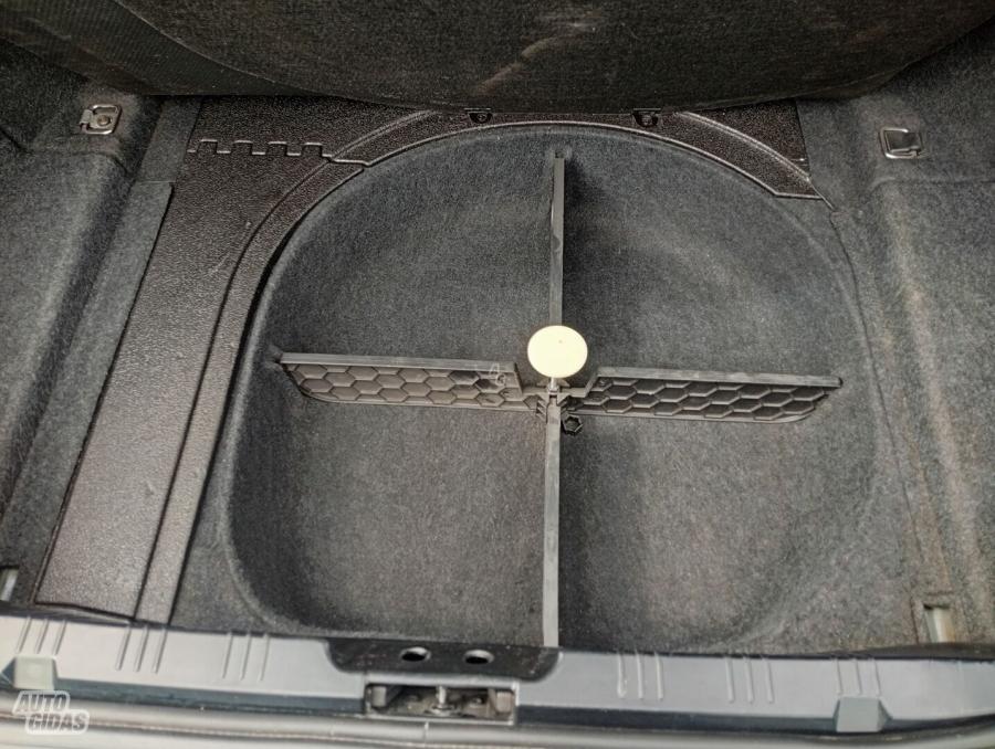 Grey BMW 520 2009 in Vilnius, with an engine capacity of 2.00 L and mileage of 214 thousand km for 4900 €, photo 27 on AUTOMOTO.COM.LV