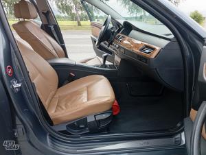 Grey BMW 520 2009 in Vilnius, with an engine capacity of 2.00 L and mileage of 214 thousand km for 4900 €, photo 18 on AUTOMOTO.COM.LV