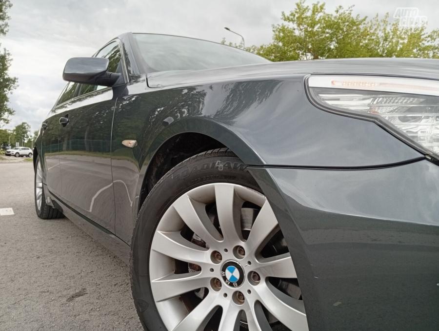 Pelēks BMW 520 2009 Viļņa, ar dzinēja tilpumu 2.00 L un nobraukumu 214 tūkst. km par 4550 €, foto 10 vietnē AUTOMOTO.COM.LV