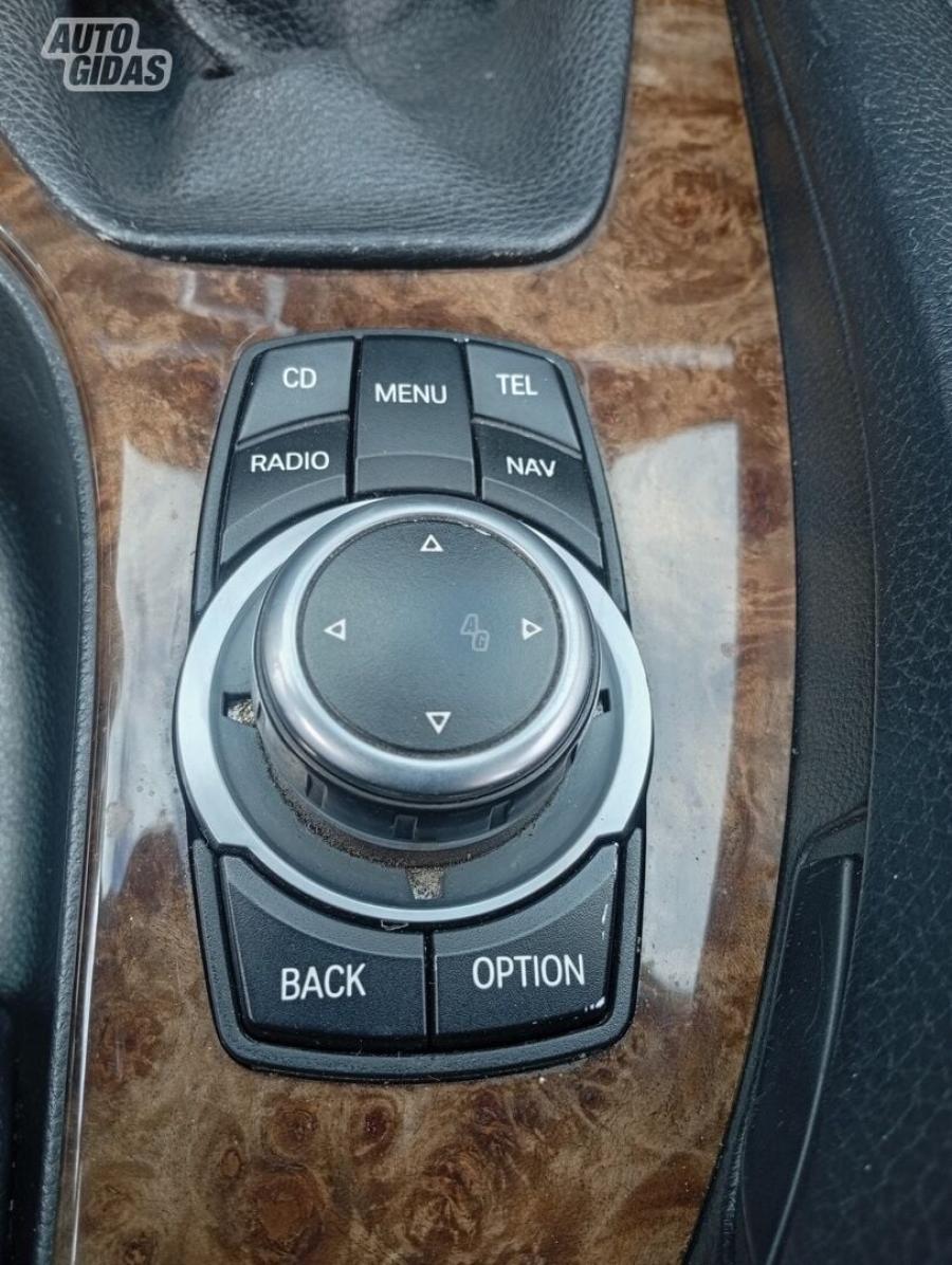 Grey BMW 520 2009 in Vilnius, with an engine capacity of 2.00 L and mileage of 214 thousand km for 4550 €, photo 25 on AUTOMOTO.COM.LV