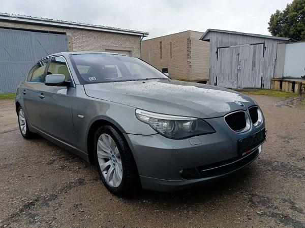 Grey BMW 520 2009 in Siauliai, with an engine capacity of 2.00 L and mileage of 316 thousand km for 3550 €, photo 3 on AUTOMOTO.COM.LV