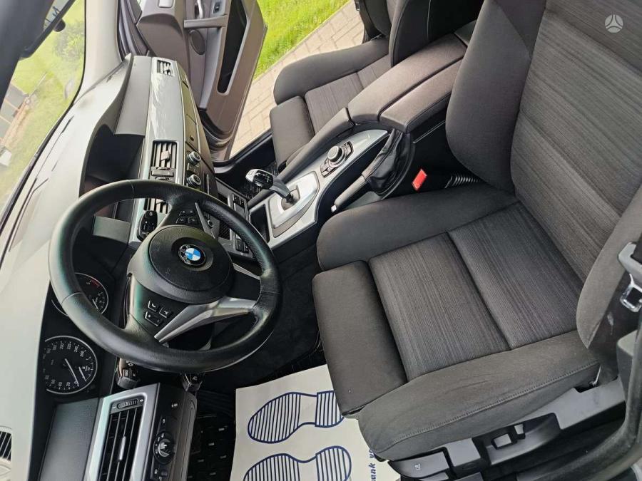 Grey BMW 520 2009 in Siauliai, with an engine capacity of 2.00 L and mileage of 316 thousand km for 3550 €, photo 9 on AUTOMOTO.COM.LV