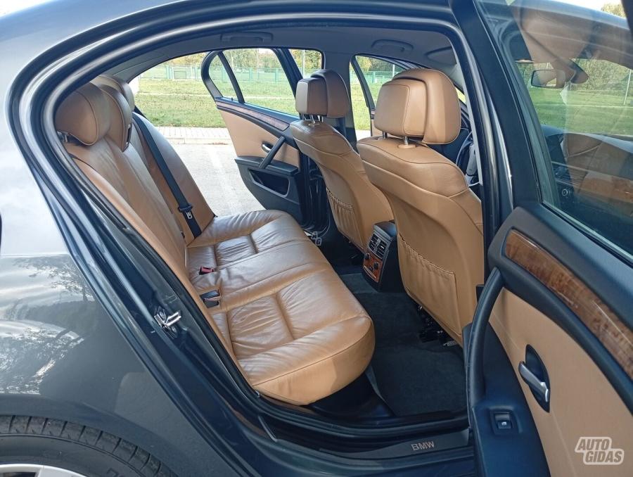 Grey BMW 520 2009 in Vilnius, with an engine capacity of 2.00 L and mileage of 214 thousand km for 4700 €, photo 23 on AUTOMOTO.COM.LV