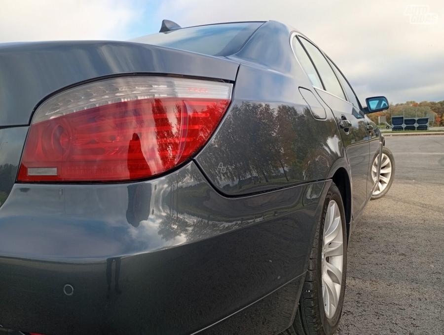 Grey BMW 520 2009 in Vilnius, with an engine capacity of 2.00 L and mileage of 214 thousand km for 4700 €, photo 11 on AUTOMOTO.COM.LV