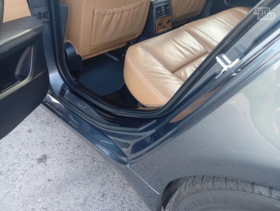 Grey BMW 520 2009 in Vilnius, with an engine capacity of 2.00 L and mileage of 214 thousand km for 4700 €, photo 37 on AUTOMOTO.COM.LV