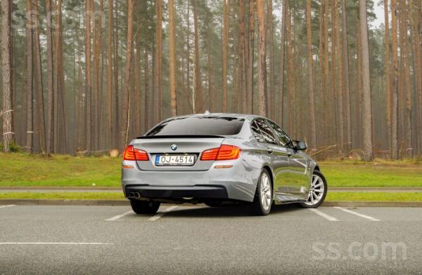 Grey BMW 520 2010 in Riga, with an engine capacity of 2.00 L and mileage of 278 thousand km for 10290 €, photo 6 on AUTOMOTO.COM.LV