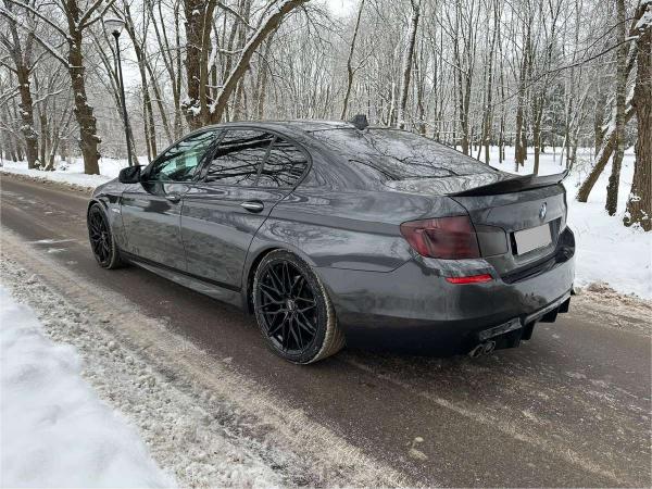 Pelēks BMW 520 2010 Panevēža, ar dzinēja tilpumu 2.00 L un nobraukumu 332 tūkst. km par 7250 €, foto 3 vietnē AUTOMOTO.COM.LV