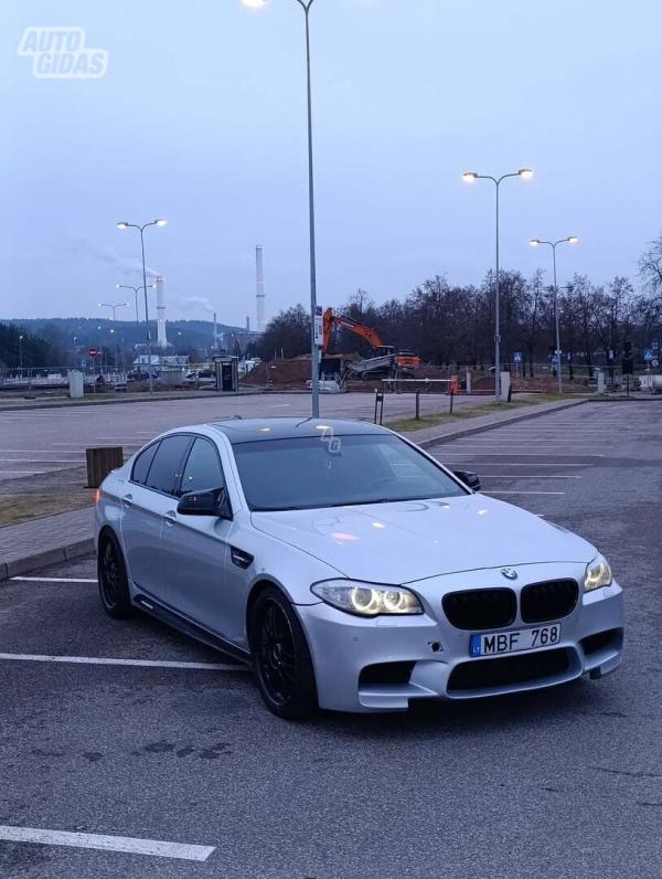 Pelēks BMW 520 2010 Viļņa, ar dzinēja tilpumu 2.00 L un nobraukumu 350 tūkst. km par 7150 €, foto 2 vietnē AUTOMOTO.COM.LV