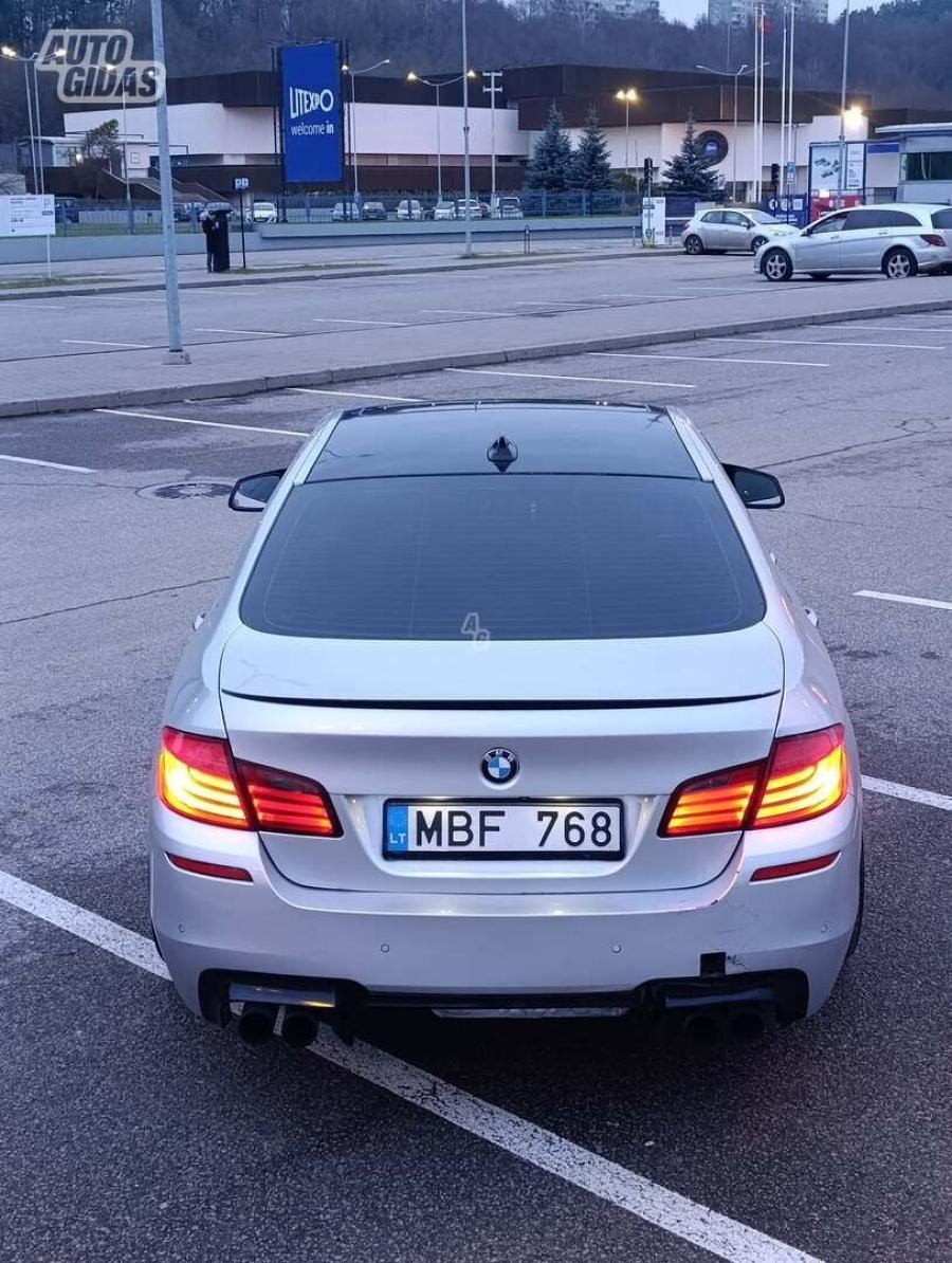 Pelēks BMW 520 2010 Viļņa, ar dzinēja tilpumu 2.00 L un nobraukumu 350 tūkst. km par 7150 €, foto 7 vietnē AUTOMOTO.COM.LV