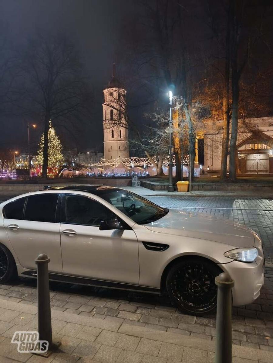 Pelēks BMW 520 2010 Viļņa, ar dzinēja tilpumu 2.00 L un nobraukumu 350 tūkst. km par 7150 €, foto 10 vietnē AUTOMOTO.COM.LV