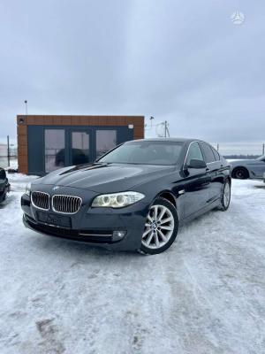 Pelēks BMW 520 2010 Kauņa, ar dzinēja tilpumu 2.00 L un nobraukumu 310 tūkst. km par 9250 €, foto  vietnē AUTOMOTO.COM.LV