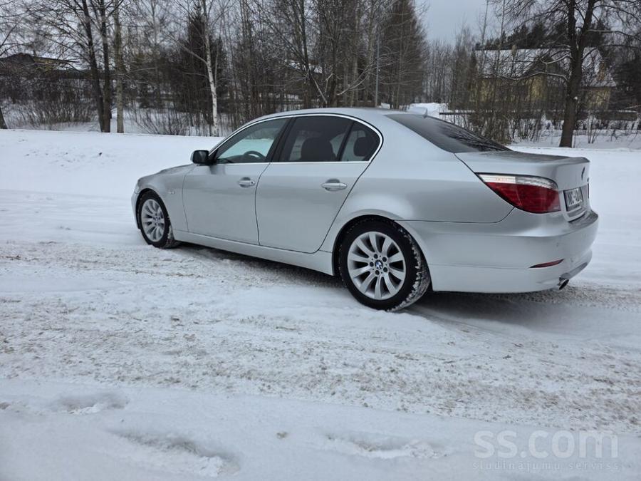 Pelēks BMW 520 2010 Tukums, ar dzinēja tilpumu 2.00 L un nobraukumu 283 tūkst. km par 5200 €, foto 4 vietnē AUTOMOTO.COM.LV