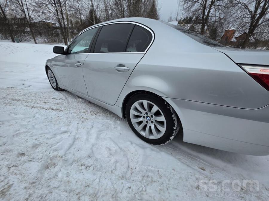 Pelēks BMW 520 2010 Tukums, ar dzinēja tilpumu 2.00 L un nobraukumu 283 tūkst. km par 5200 €, foto 20 vietnē AUTOMOTO.COM.LV