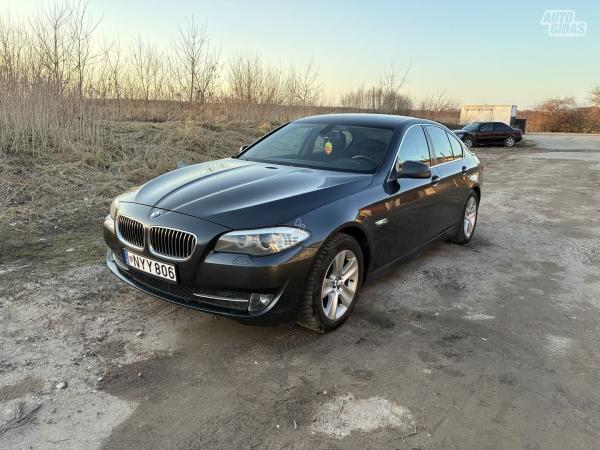 Grey BMW 520 2010 in Vilnius, with an engine capacity of 2.00 L and mileage of 410 thousand km for 6200 €, photo 1 on AUTOMOTO.COM.LV