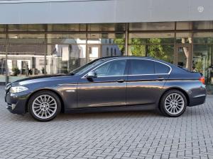 Grey BMW 520 2010 in Silute, with an engine capacity of 2.00 L and mileage of 335 thousand km for 7200 €, photo 8 on AUTOMOTO.COM.LV