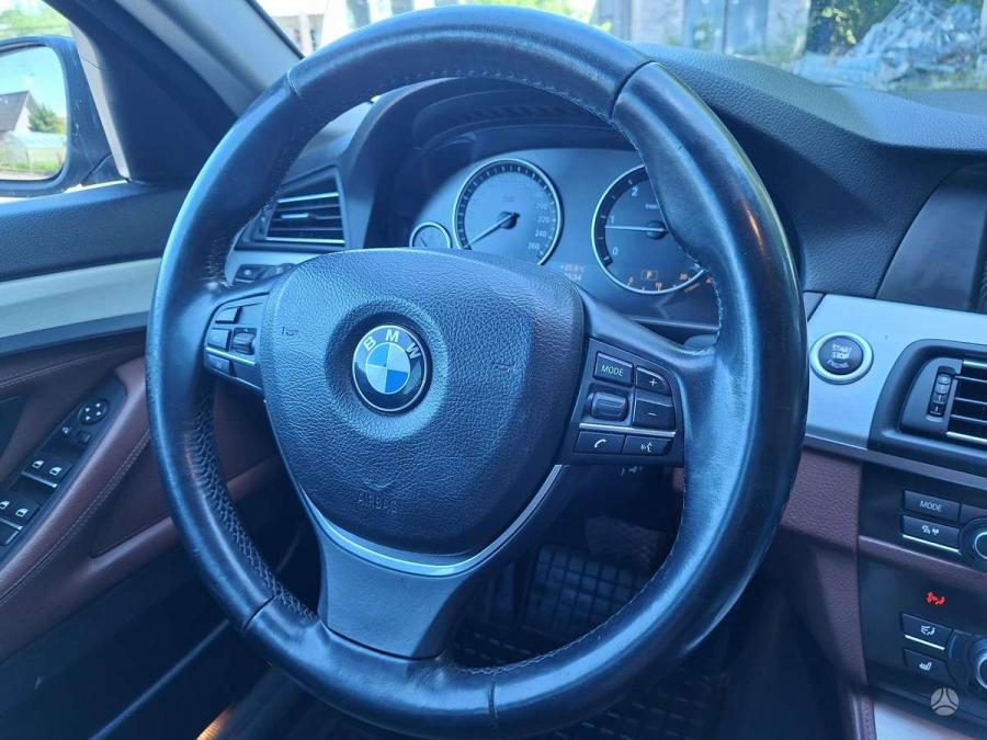 Grey BMW 520 2010 in Silute, with an engine capacity of 2.00 L and mileage of 335 thousand km for 7200 €, photo 21 on AUTOMOTO.COM.LV
