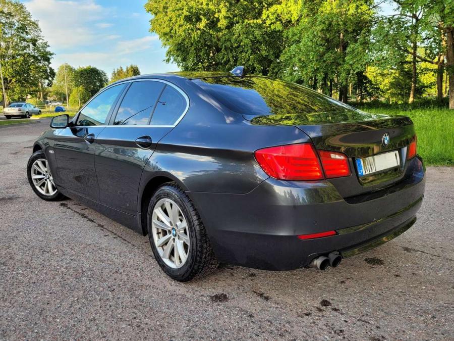Pelēks BMW 520 2010 Klaipėda, ar dzinēja tilpumu 2.00 L un nobraukumu 310 tūkst. km par 5000 €, foto 4 vietnē AUTOMOTO.COM.LV