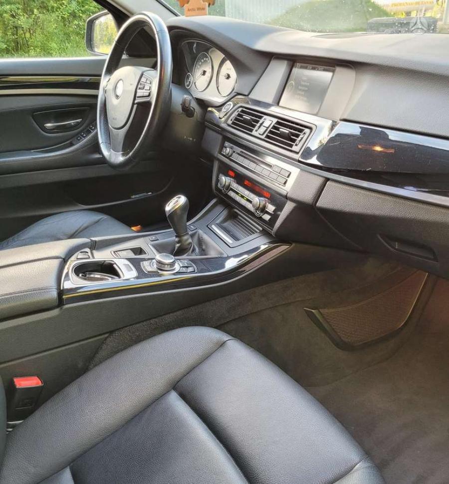 Pelēks BMW 520 2010 Klaipėda, ar dzinēja tilpumu 2.00 L un nobraukumu 310 tūkst. km par 5000 €, foto 7 vietnē AUTOMOTO.COM.LV