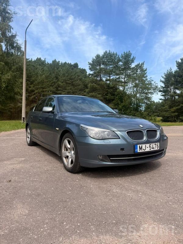 Grey BMW 520 2010 in Ventspils, with an engine capacity of 2.00 L and mileage of 260 thousand km for 5200 €, photo 1 on AUTOMOTO.COM.LV