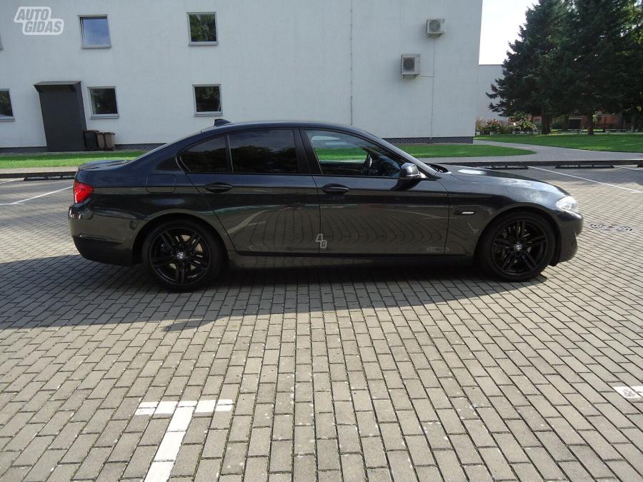 Pelēks BMW 520 2010 Jurbarkas, ar dzinēja tilpumu 2.00 L un nobraukumu 278 tūkst. km par 6700 €, foto 9 vietnē AUTOMOTO.COM.LV