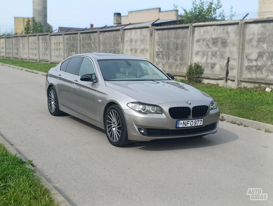 Grey BMW 520 2011 in Kaunas, with an engine capacity of 2.00 L and mileage of 275 thousand km for 5500 €, photo 2 on AUTOMOTO.COM.LV