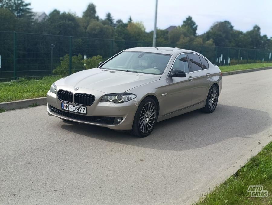 Grey BMW 520 2011 in Kaunas, with an engine capacity of 2.00 L and mileage of 275 thousand km for 5500 €, photo 4 on AUTOMOTO.COM.LV