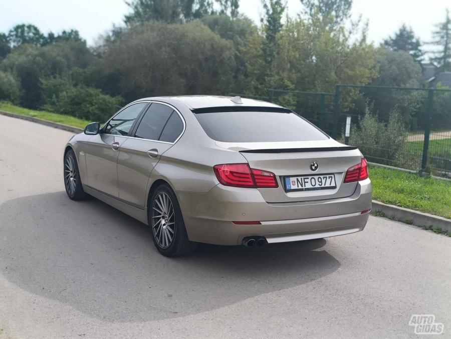 Grey BMW 520 2011 in Kaunas, with an engine capacity of 2.00 L and mileage of 275 thousand km for 5500 €, photo 7 on AUTOMOTO.COM.LV