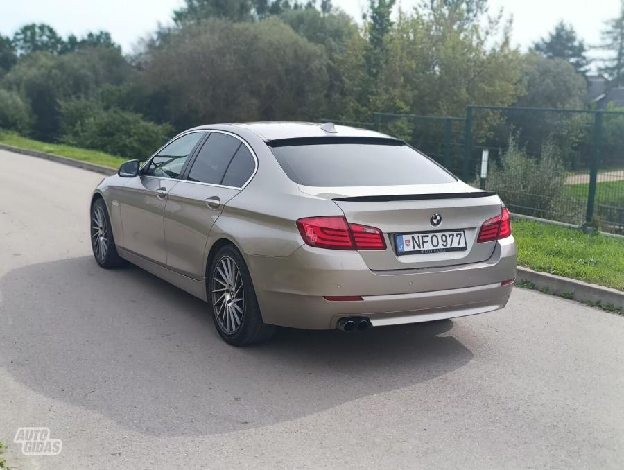 Grey BMW 520 2011 in Kaunas, with an engine capacity of 2.00 L and mileage of 275 thousand km for 5500 €, photo 8 on AUTOMOTO.COM.LV