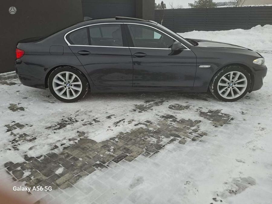 Grey BMW 520 2011 in Kaunas, with an engine capacity of 2.00 L and mileage of 181 thousand km for 10200 €, photo 7 on AUTOMOTO.COM.LV