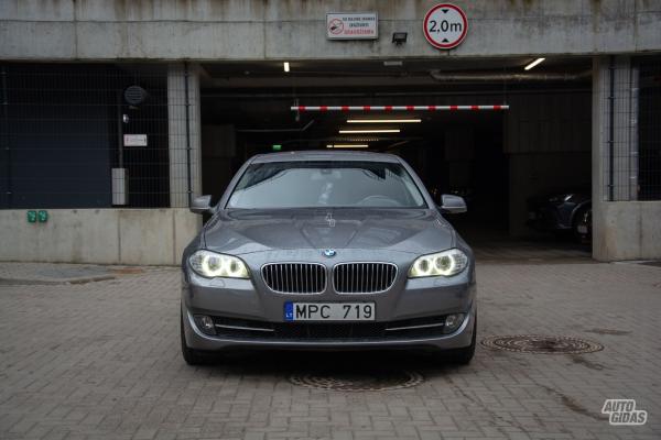 Grey BMW 520 2011 in Vilnius, with an engine capacity of 2.00 L and mileage of 350 thousand km for 8250 €, photo 5 on AUTOMOTO.COM.LV