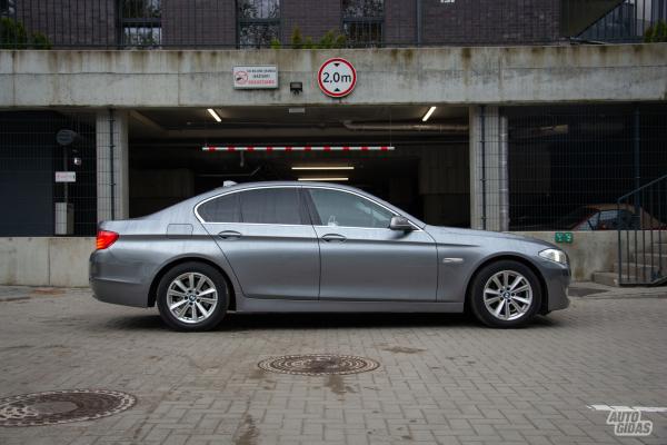 Grey BMW 520 2011 in Vilnius, with an engine capacity of 2.00 L and mileage of 350 thousand km for 8250 €, photo 6 on AUTOMOTO.COM.LV